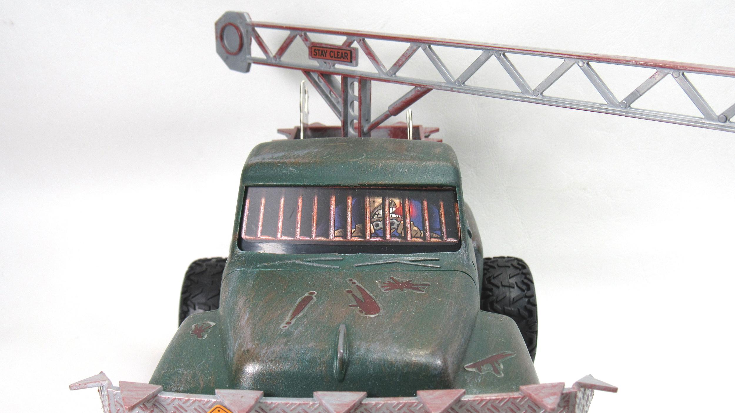 Zombie Roadkill Escape Review - 360 Crane Decapitator – ZombieGift.com ...
